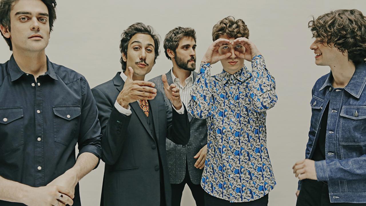 FEU ! CHATTERTON | Krakatoa